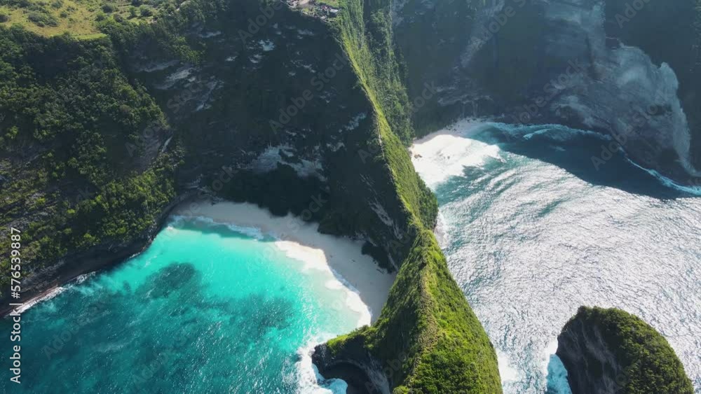 Video Stock Nusa Penida kelingking beach bali t-rex dinosaur drone ...