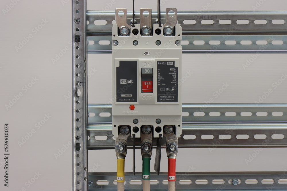 EKF automatic current switches for protection of electrical loads ...