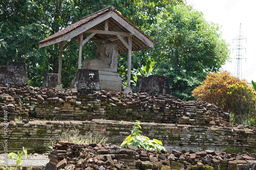 Gayatri Temple is the ruins of a Hindu temple located in Tulungagung ...