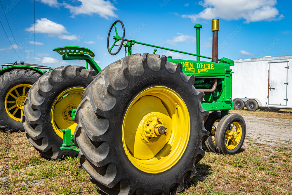 1937 John Deere Unstyled Model B Tractor Stock Photo | Adobe Stock