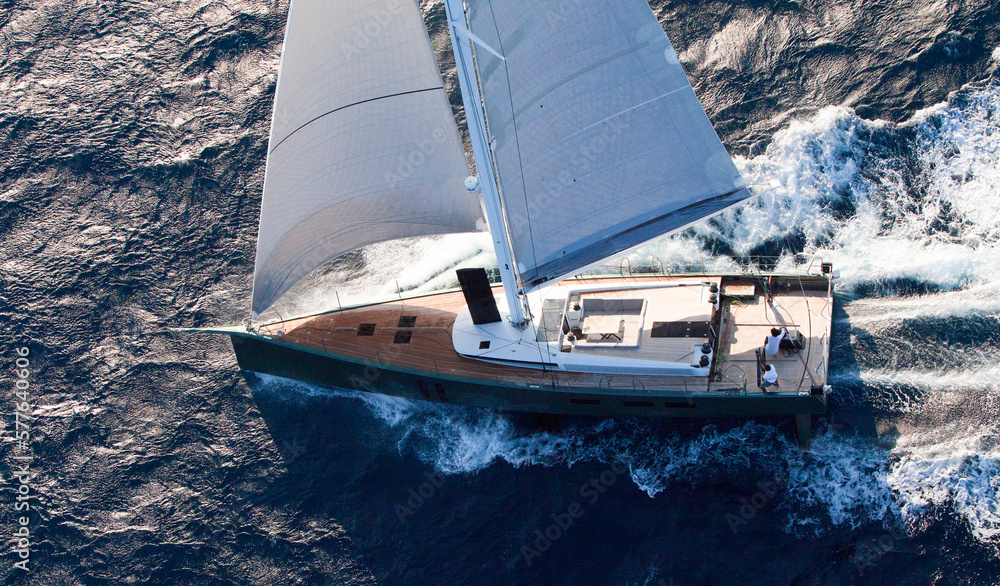 Nacira 67 designed by Axel de Beaufort. The result is a wide planning ...