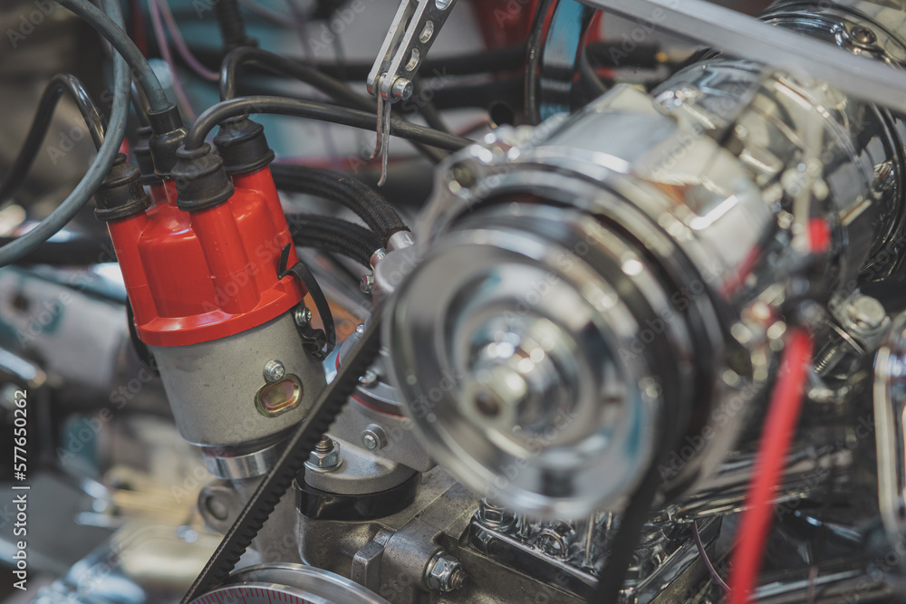 Distributor and distributor cap of a vintage car, visible ignition ...