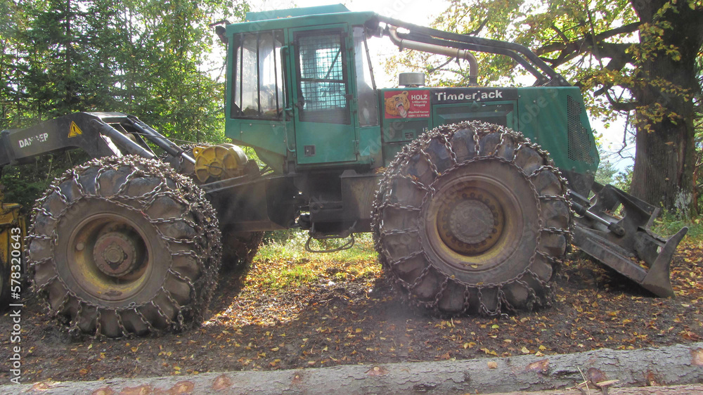 skidder,forsttraktor,forstschlepper,holzbringung,technik,gräte ...