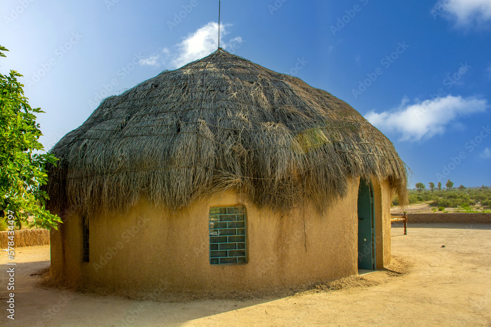 Traditional mud hut house in the Thar desert Stock Photo | Adobe Stock