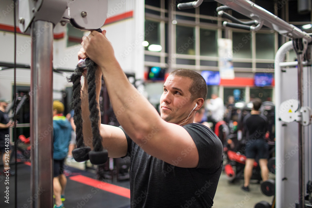Cable Rope Pull Downs