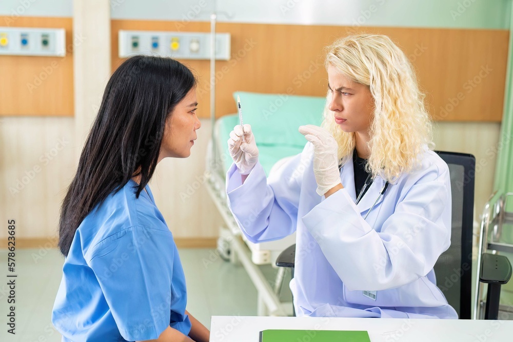 Young woman consult with doctor for botulinum toxin botox face ...
