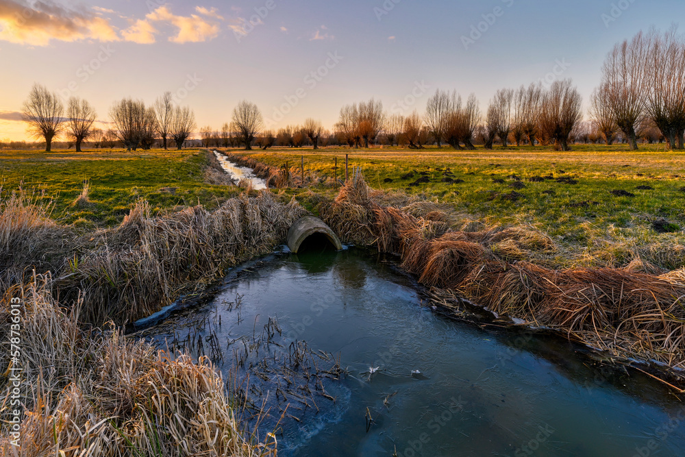 Foto de Water culvert on a drainage ditch. Land of Zuława - areas ...