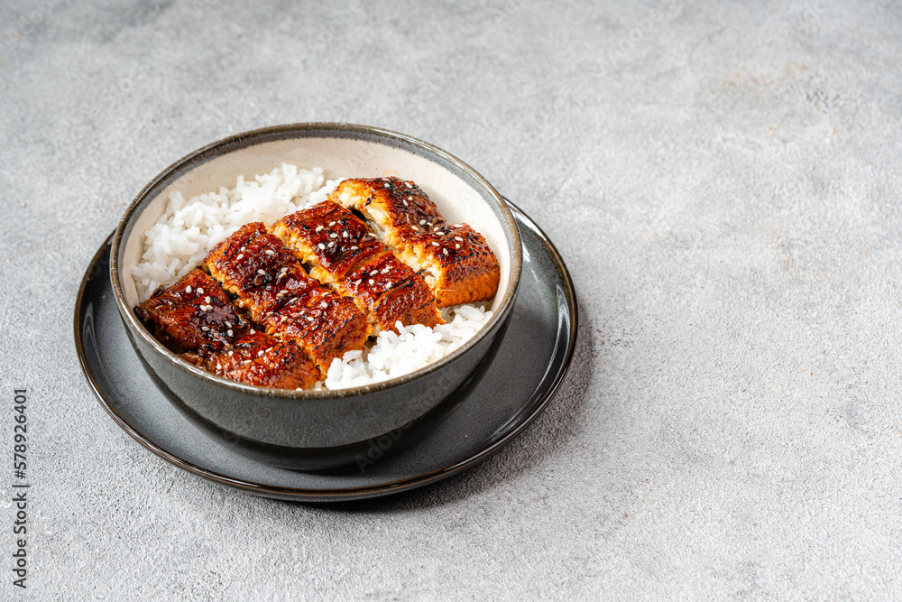 Unagi donburi It consists of a donburi type large bowl filled with ...
