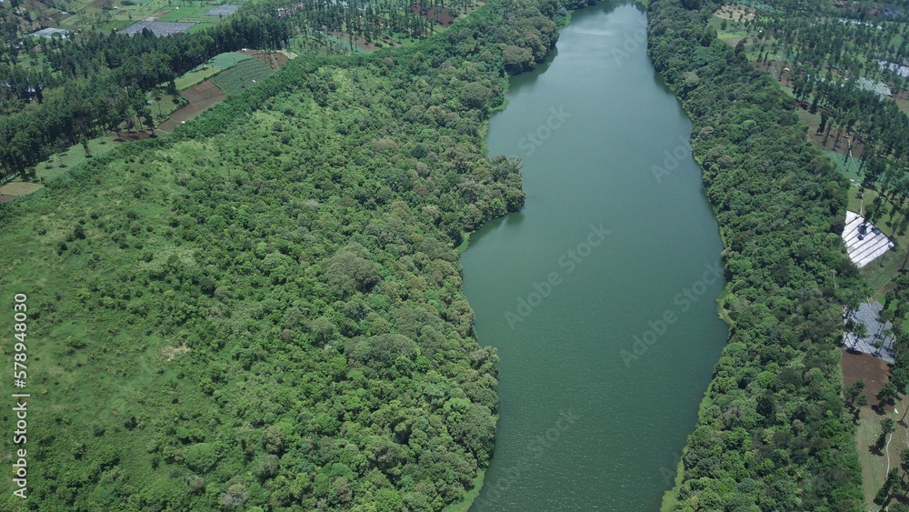 The mystical and magical beauty of the Ranjeng lake which can hypnotize ...