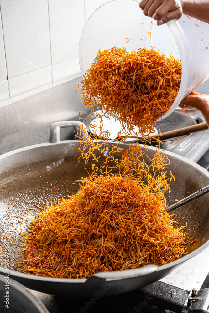 Making Proses Dried potato or potato mustofa (indonesian : Kering ...