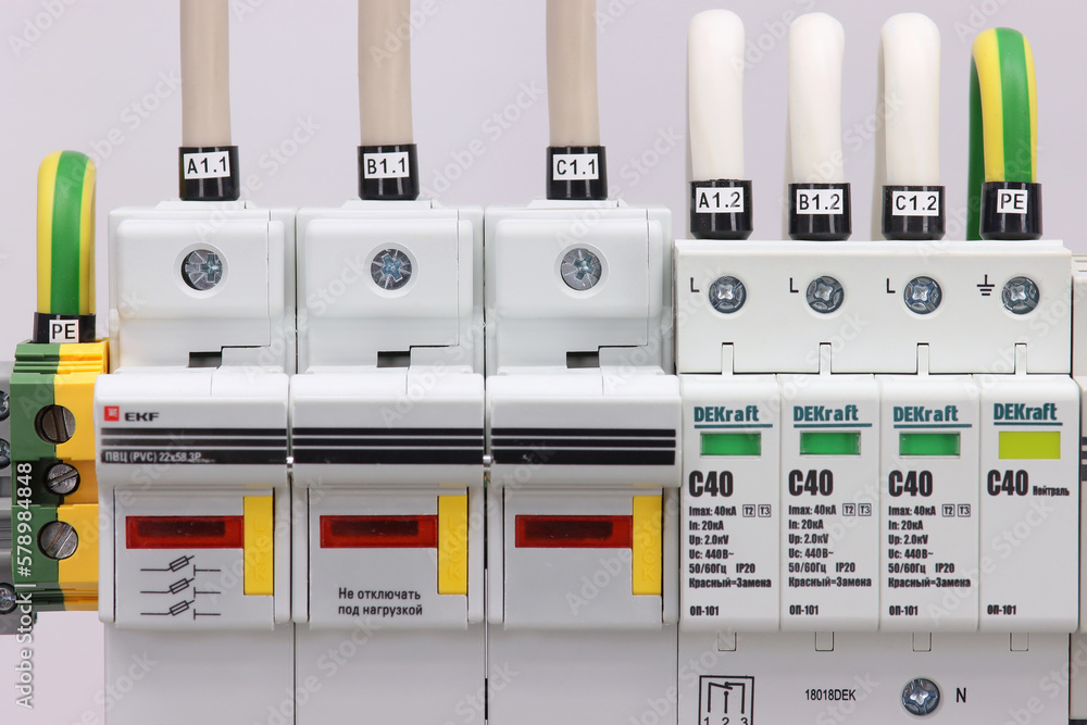 Foto de EKF automatic current switches for protection of electrical ...