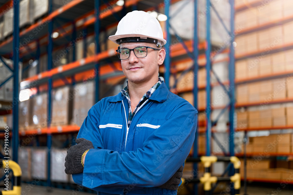 Foto de smart man worker wearing working suite dress and safety helmet ...