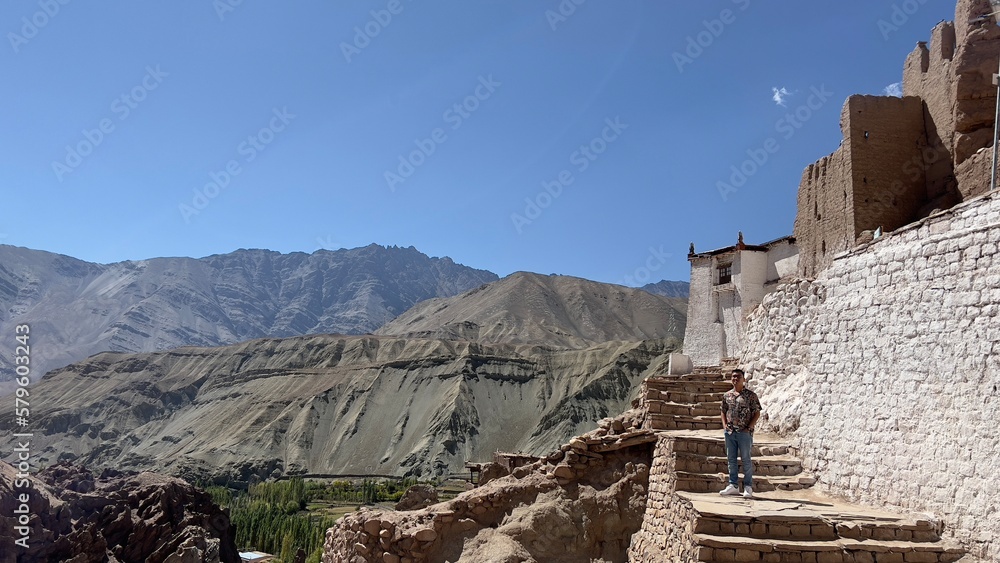 LEH LADAKH , INDIA - SEPTEMBER 27TH 2022: landscape and people at Leh ...