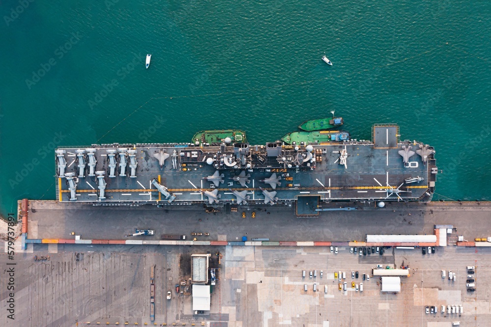 Amphibious assault ship USS Makin Island (LHD 8). Wasp class amphibious ...