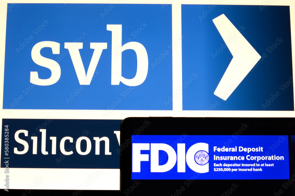 Foto de Computer screen with SVB - Silicone Valley Bank logo covered ...