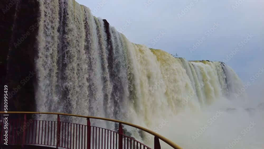 Vidéo Stock Iguazu Falls, the largest series of waterfalls of the world ...