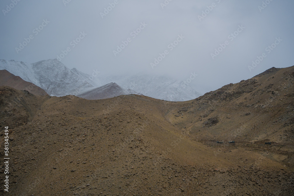 Beautiful view mountain and street view of Khardung La Pass- Leh road ...