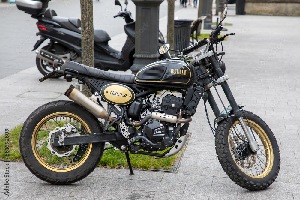 Foto de Bullit motorycles logo brand and sign text on fuel tank of ...