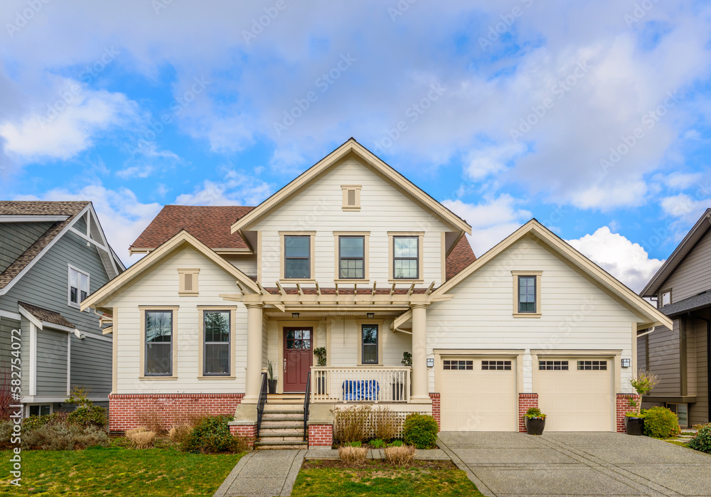 Poster A very neat and colorful home with gorgeous outdoor landscape in ...