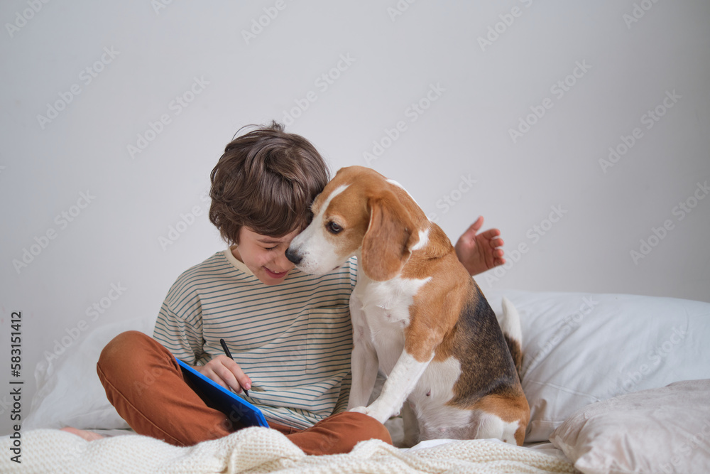 Incredibly sweet photo of a cute little boy hugging his beagle with ...