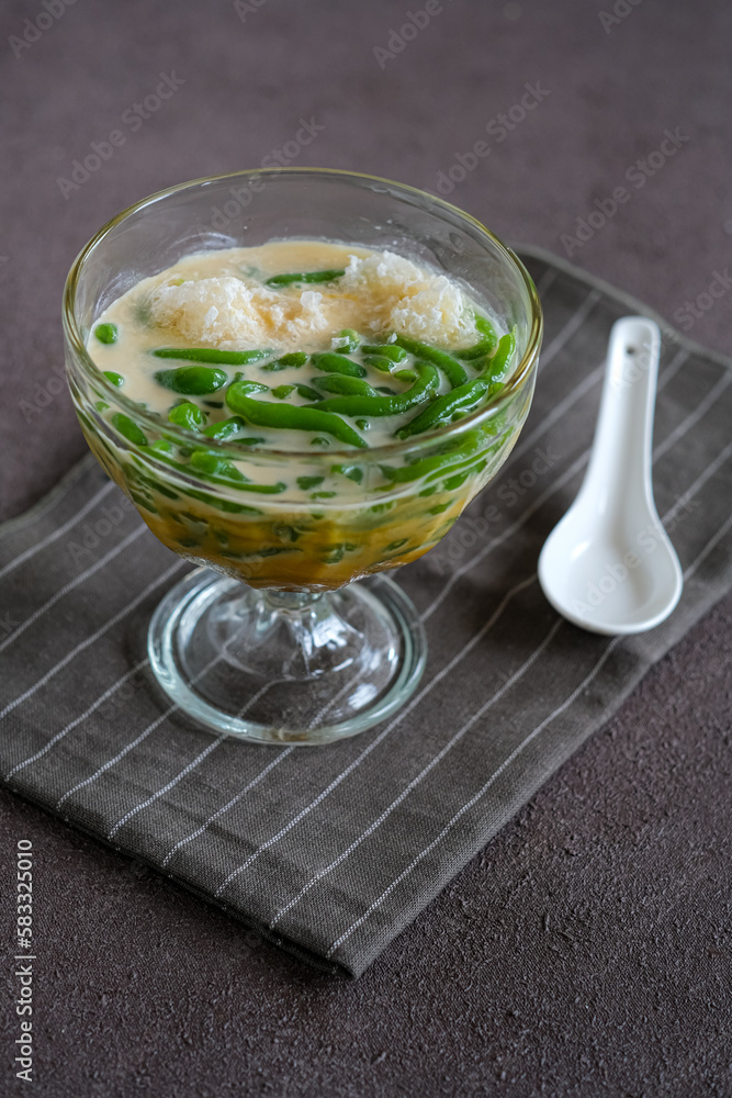 ice cendol is Indonesia sweet dessert made from mungbean flour and ...