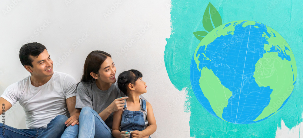 Portrait of asian family father and mother with little girl look at ...