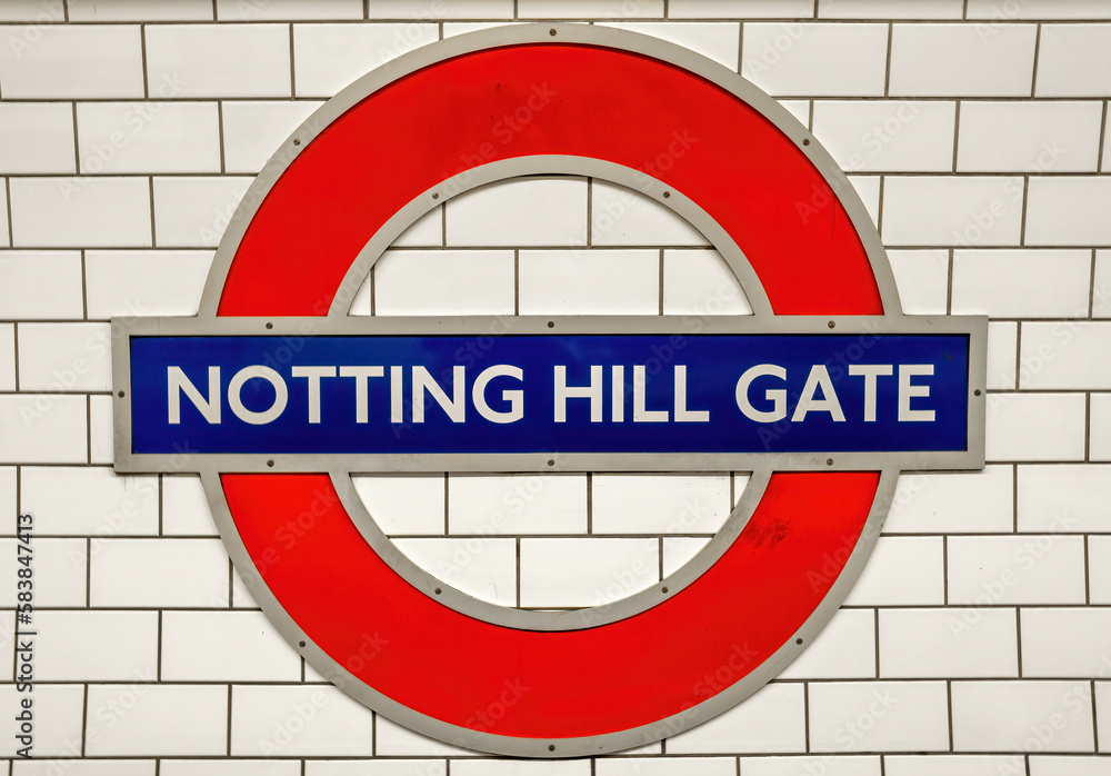 Foto de London, UK - 16 April 2022: Transport for London sign for ...