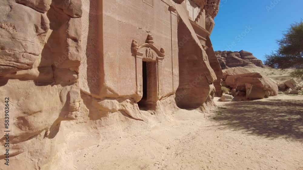 Al Ula - Saudi Arabia: The famous tombs of the Nabatean civilization ...