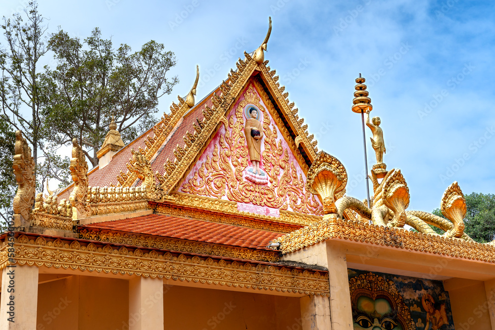 Admire the unique architecture of an ancient Khmer temple in Rach Gia ...