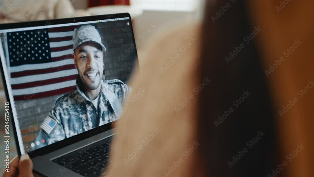 Military family connects with deployed dad over a video call at home ...