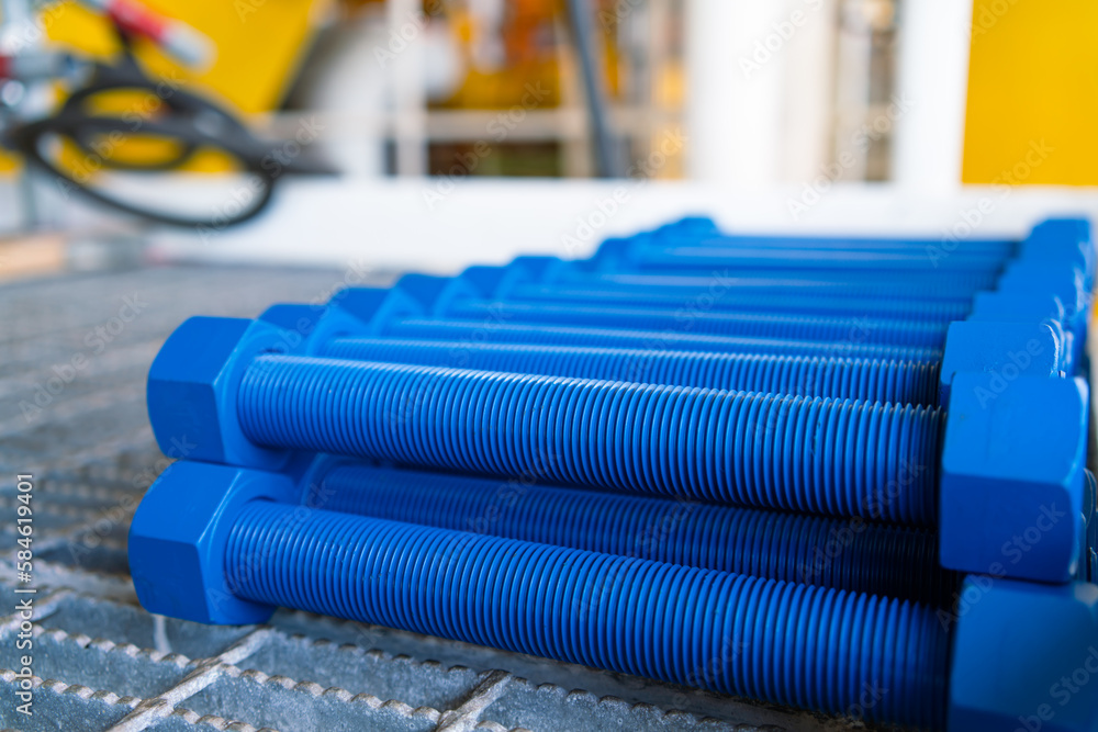 Petroleum industrial metal bolts for replacement of worn out bolts with ...