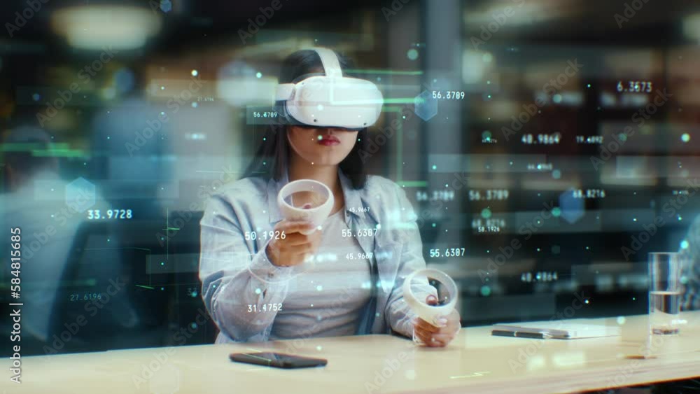Vidéo Stock Female office worker uses VR headset and wireless ...