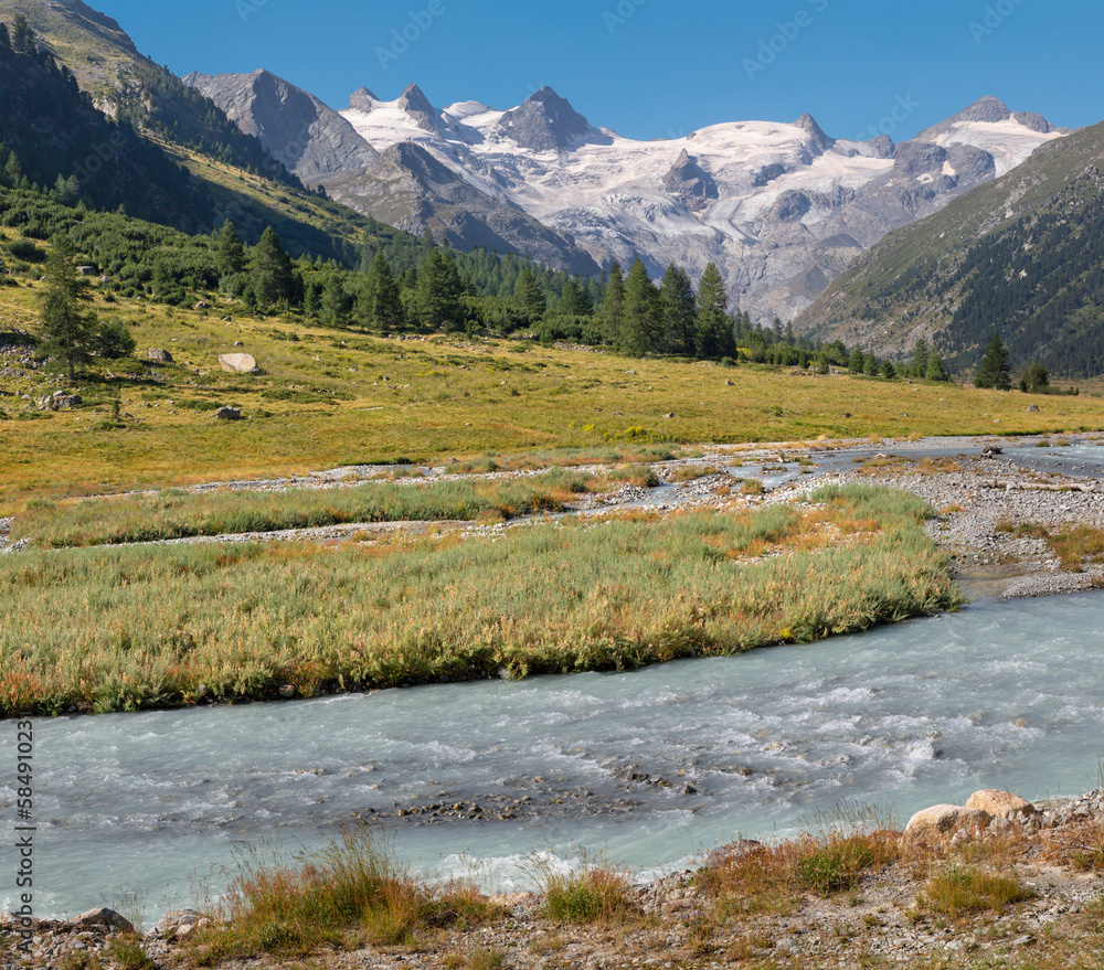 Switzerland - The Roseg valley under the peaks Il Caputschin, La ...