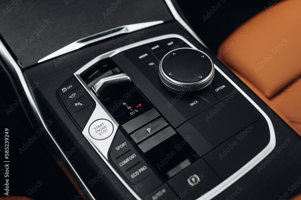Contemporary Automotive User Interface: An In-Depth Look at the ...