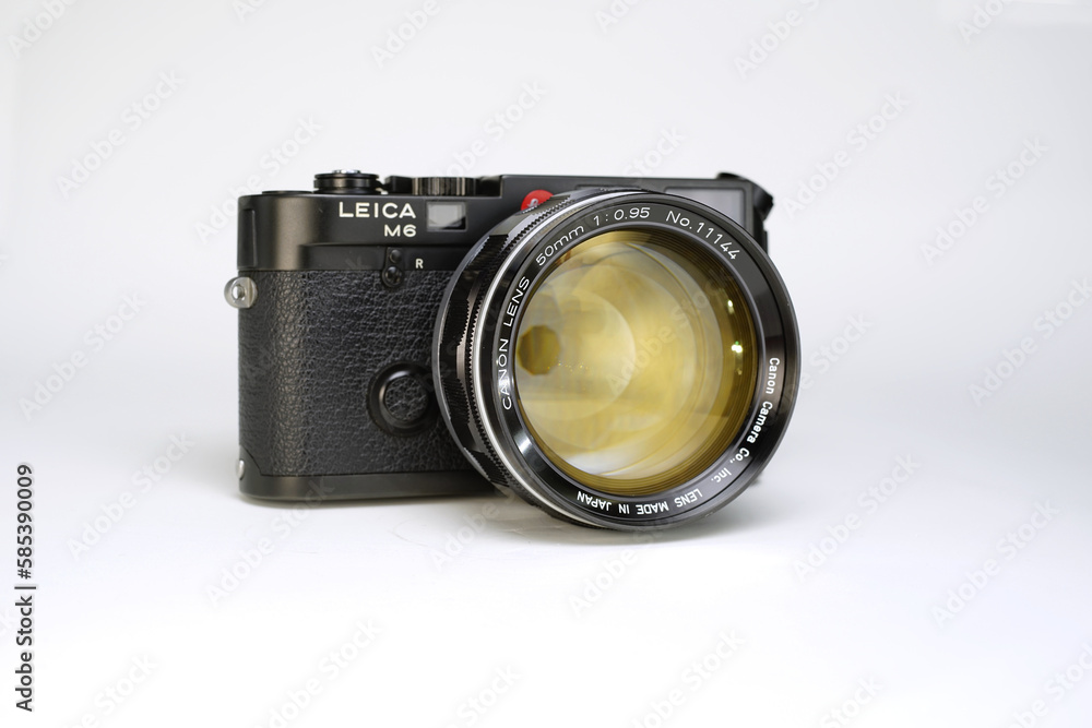 Bangkok/Thailand - March 26, 2023 : Super fast lens by larger maximum ...