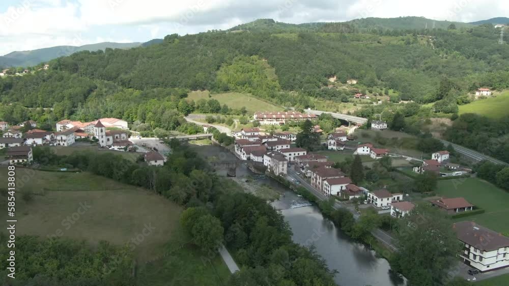 Pueblo de la Comunidad Foral de Navarra, Sumbilla. Comunidad del Alto ...