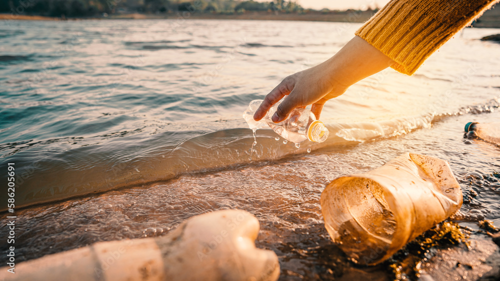 Volunteers keeping garbage to keep the river clean. protecting ...