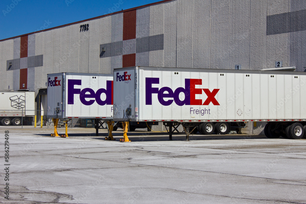 Fedex Containers