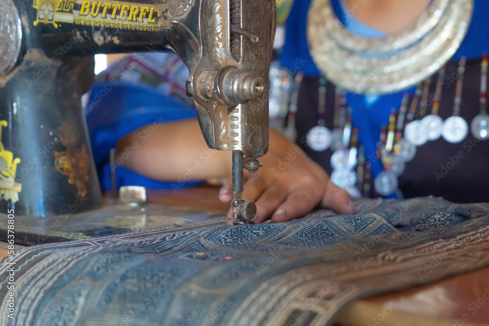 Local people hands using traditional manual weaving wool handloom ...