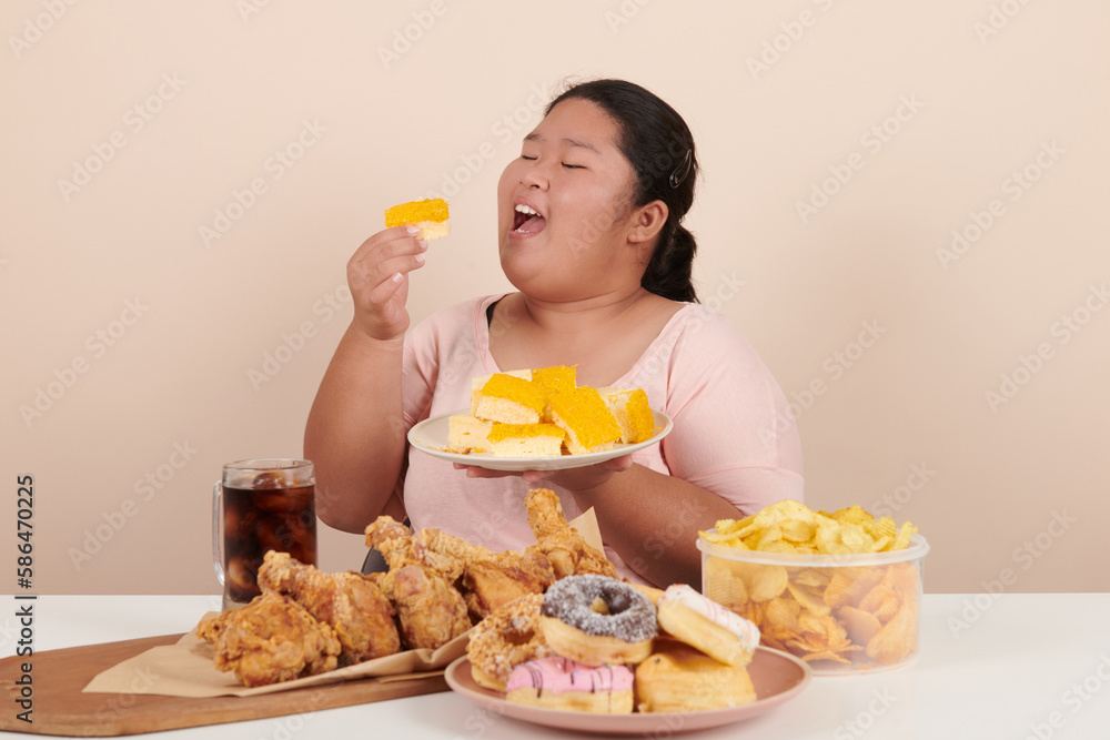 Fotografie, Obraz obesity young women binge eating disorder concept ...