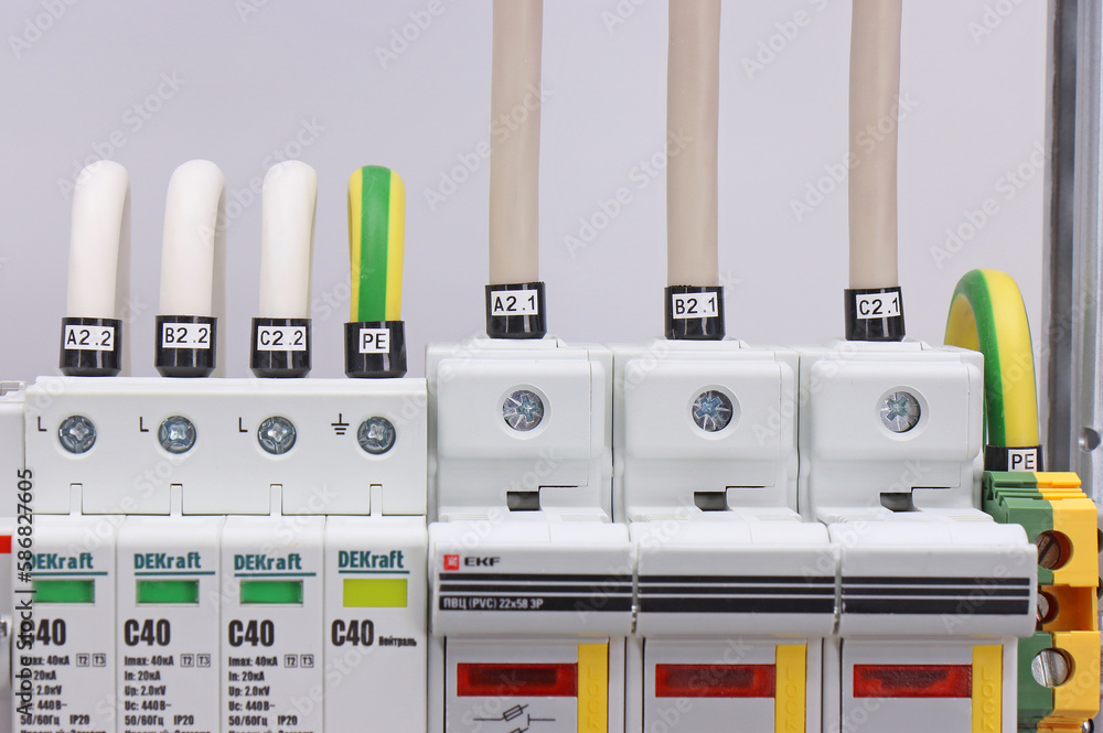 Foto de EKF automatic current switches for protection of electrical ...