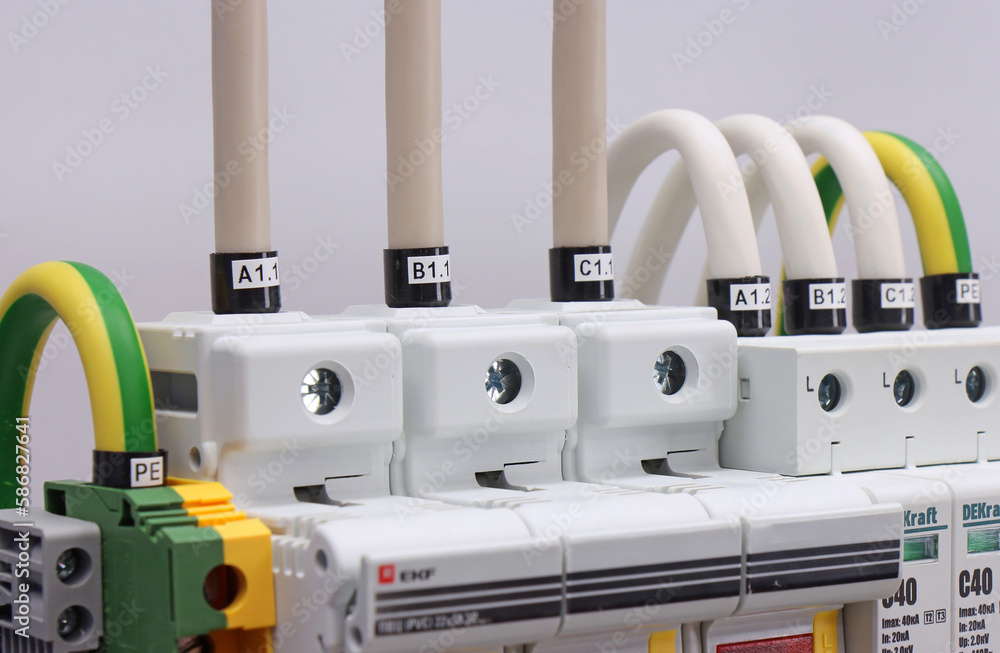 EKF automatic current switches for protection of electrical loads ...