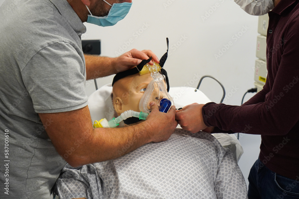 Nurses and emergency nurses undergo training at School of Medicine on ...