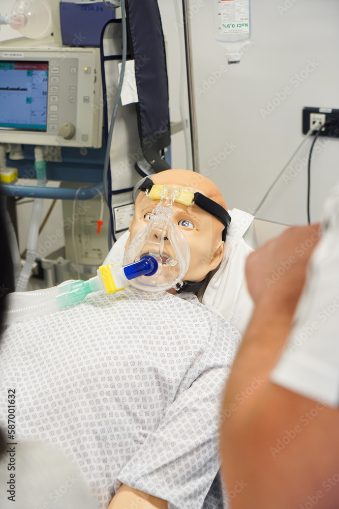 Nurses and emergency nurses undergo training at School of Medicine on ...