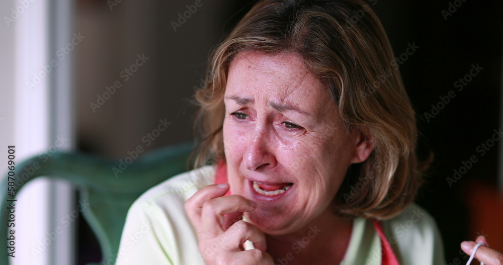 Foto de Older woman shock reaction with mood swings. Portrait of senior ...