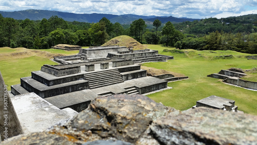 Poster Sitio Arqueológico Zaculeu en el departamento de Huehuetenango ...