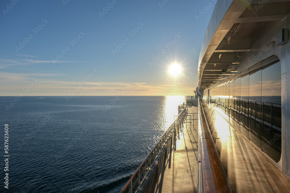 Breathtaking sunrise sunset dusk dawn twilight scenery over ocean with ...