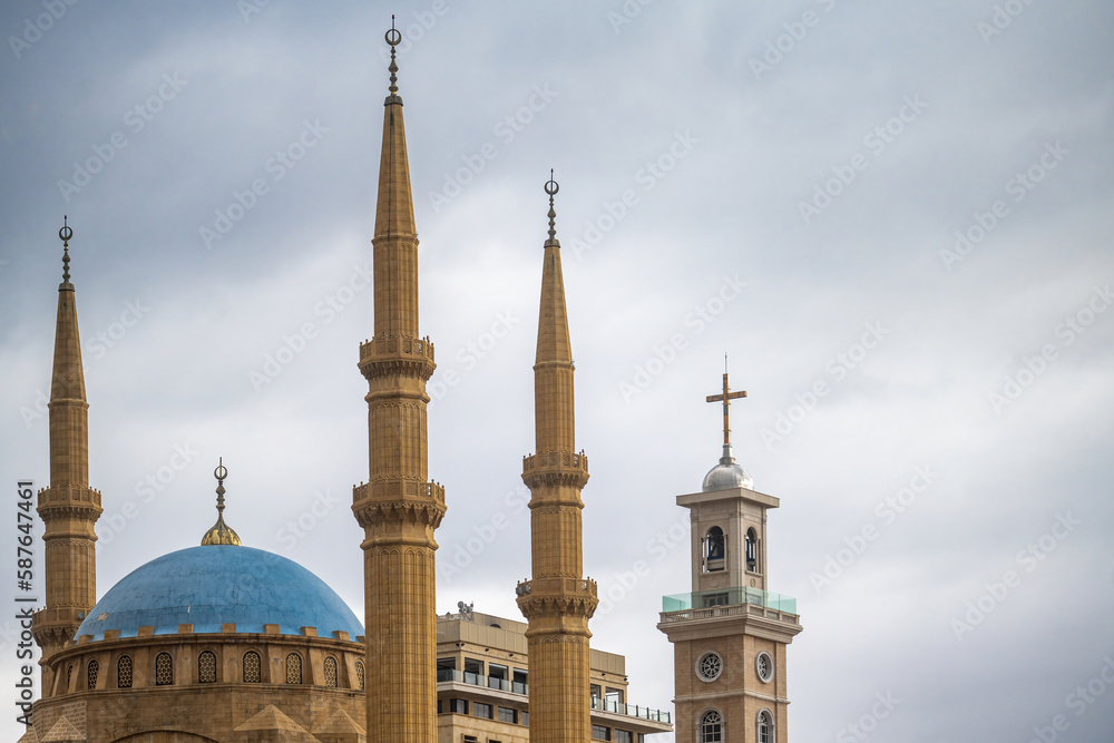 Minarets of Muhammad al-Amin Mosque and Saint George Maronite Cathedral ...