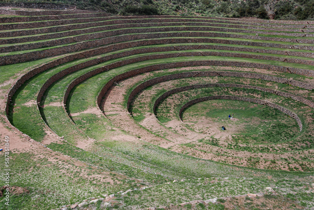 Andenes o terrazas circulares en el laboratorio agrícola Inca en Moray ...