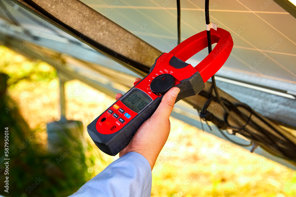 Use professional tools to detect the power generation of solar ...